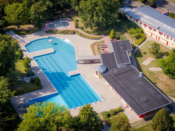Schwimmbad | Stadt Reinheim